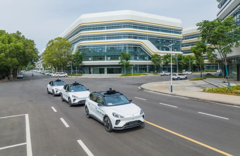 Baidu's Apollo Go robotaxi fleet in Wuhan goes from five to 300 ...