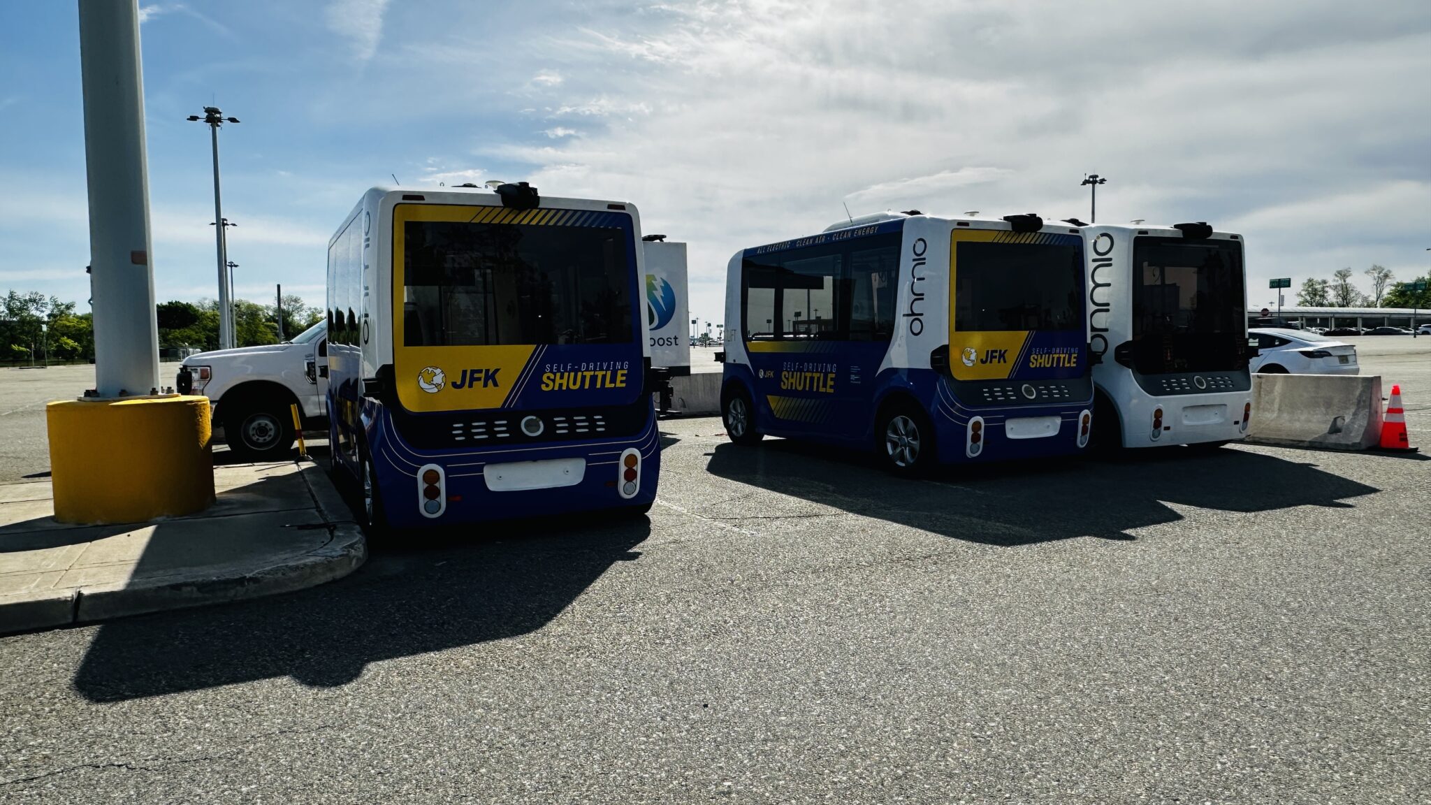 Self-driving technology pilot launches at JFK’s long-term parking lot ...